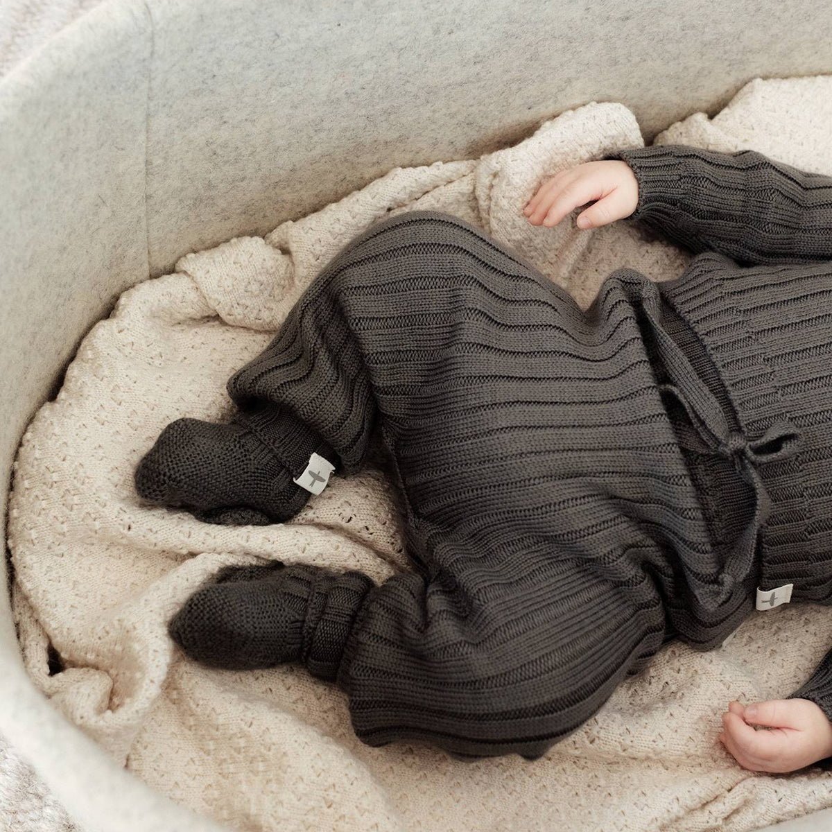 Pepi Knitted Booties – Untouched World