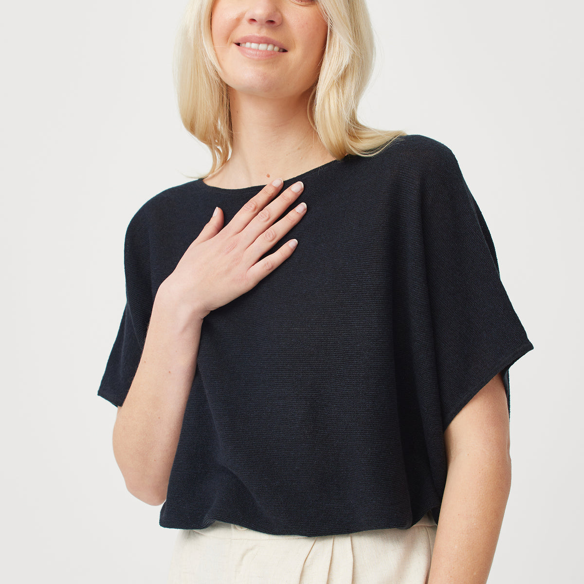 Kaia Tee | Relaxed Linen & Cotton Tee – Untouched World