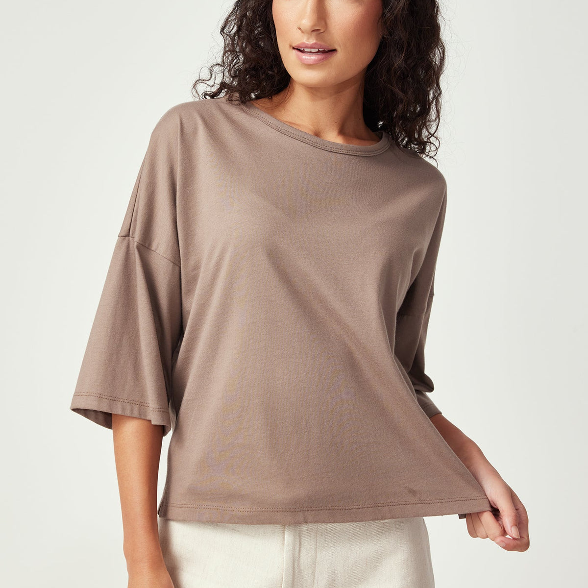 Boxy Tee - Malt – Untouched World