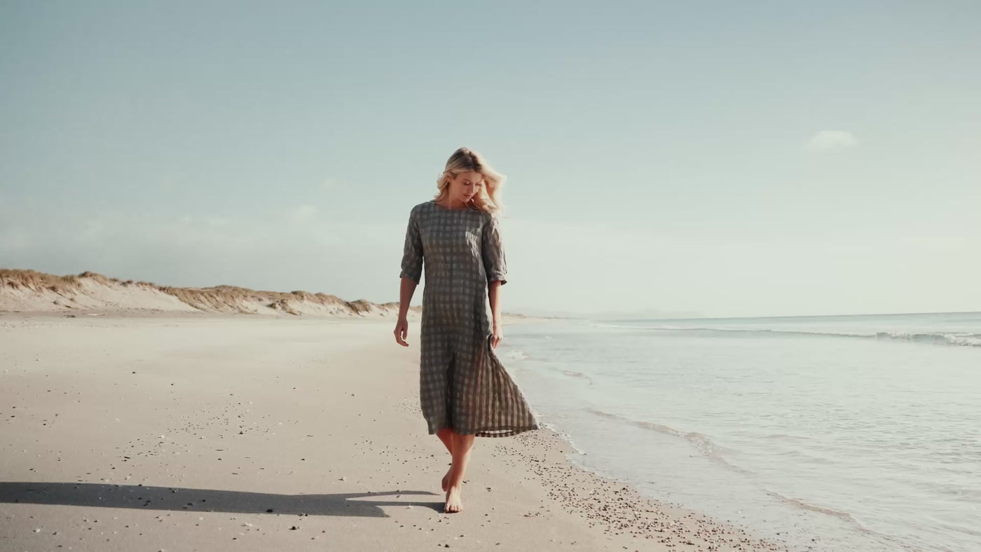 Shop Women's – Untouched World